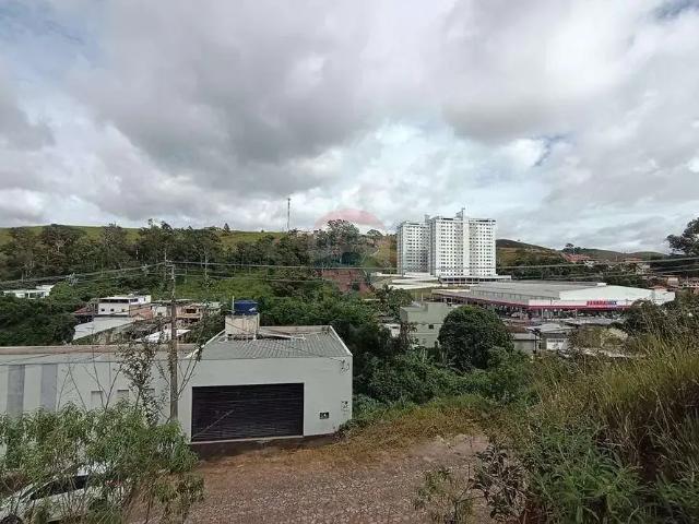 Terreno / Lote para Venda em Juiz de Fora/MG Grama