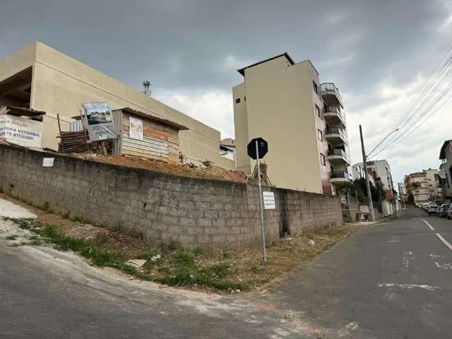 Terreno / Lote para Venda em Juiz de Fora/MG São Pedro