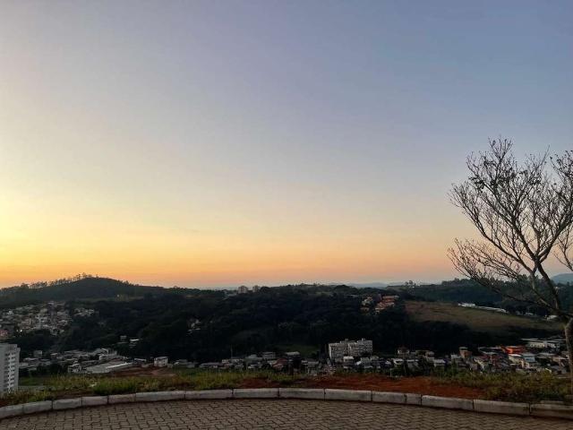 Terreno / Lote para Venda em Juiz de Fora/MG São Pedro