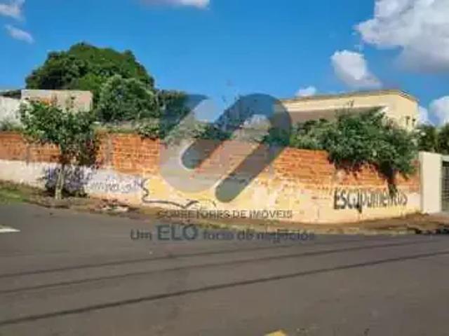 Terreno / Lote para Venda em Londrina/PR Califórnia