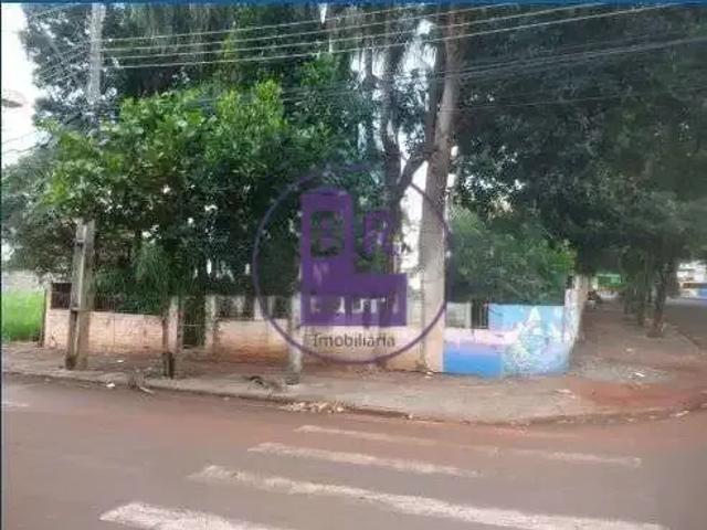 Terreno / Lote para Venda em Londrina/PR Centro