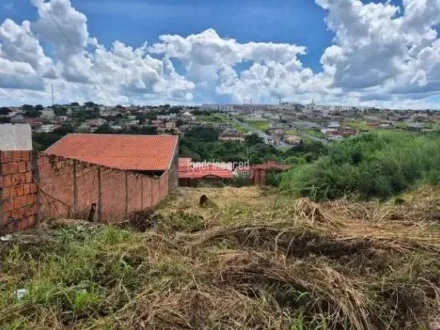 Terreno / Lote para Venda em Londrina/PR Colúmbia