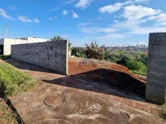 Terreno / Lote para Venda em Londrina/PR Colúmbia