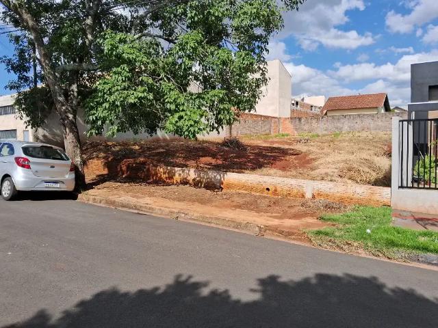 Terreno / Lote para Venda em Londrina/PR Colúmbia