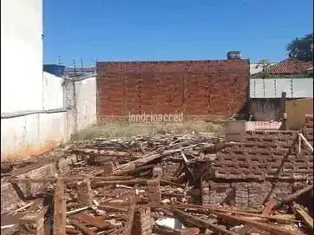 Terreno / Lote para Venda em Londrina/PR Leonor