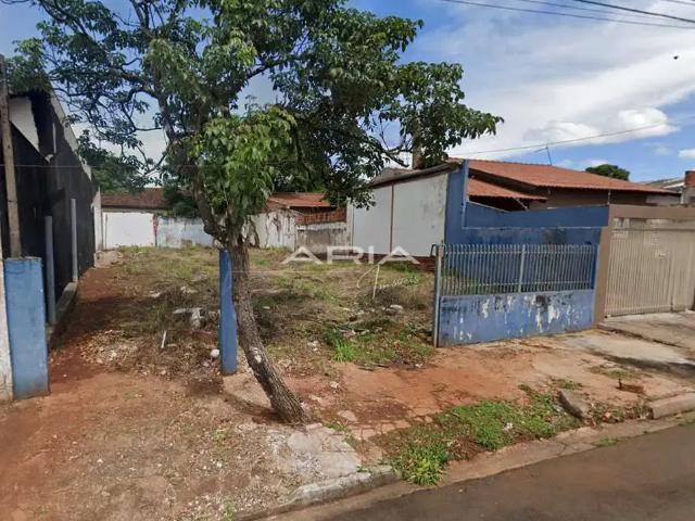 Terreno / Lote para Venda em Londrina/PR Leonor