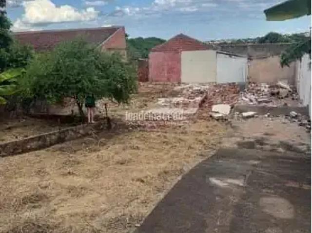 Terreno / Lote para Venda em Londrina/PR Leonor