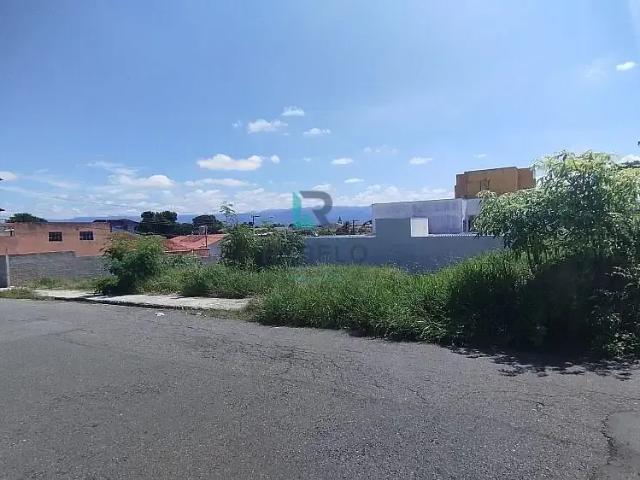 Terreno / Lote para Venda em Lorena/SP Cidade Industrial