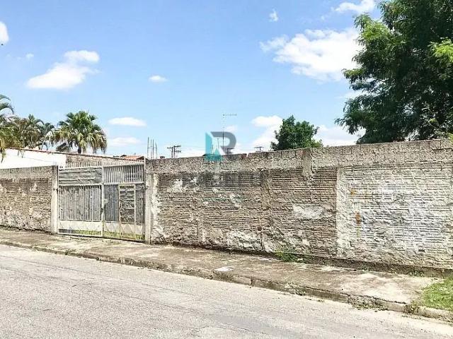 Terreno / Lote para Venda em Lorena/SP Cruz
