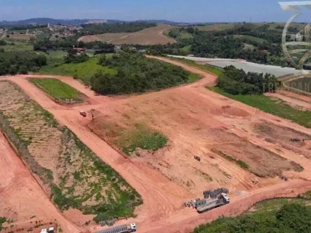Terreno / Lote para Venda em Louveira/SP Santa Terezinha