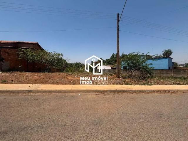 Terreno / Lote para Venda em Luziânia/GO Parque JK