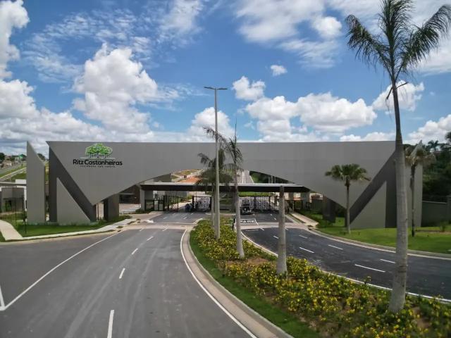 Terreno / Lote para Venda em Manaus/AM Flores