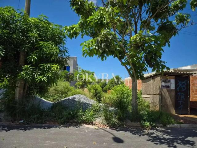 Terreno / Lote para Venda em Macaé/RJ Ajuda