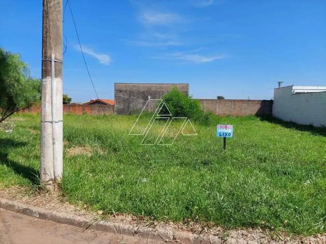 Terreno / Lote para Venda em Marília/SP Conjunto Habitacional Vila dos Comerciários II