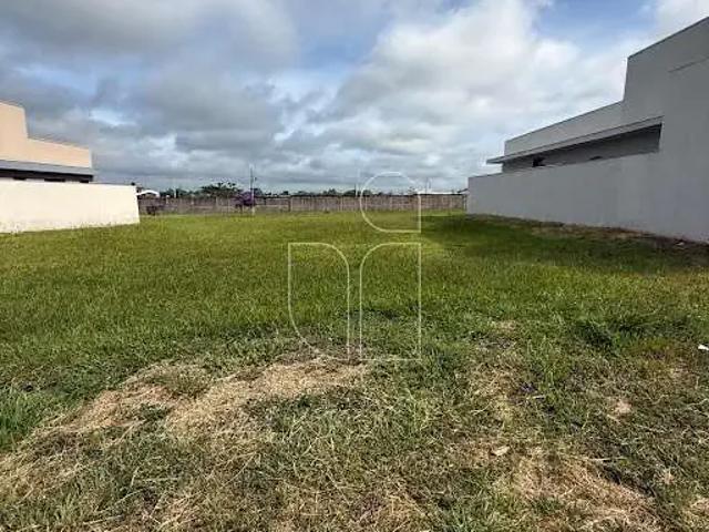 Terreno / Lote para Venda em Marília/SP Jardim Tangará