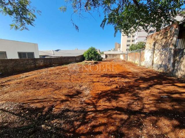 Terreno / Lote para Venda em Maringá/PR Zona 07