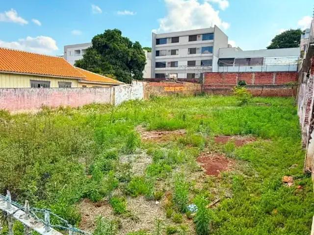 Terreno / Lote para Venda em Maringá/PR Zona 04