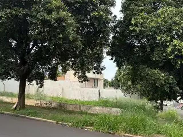 Terreno / Lote para Venda em Maringá/PR Zona 04
