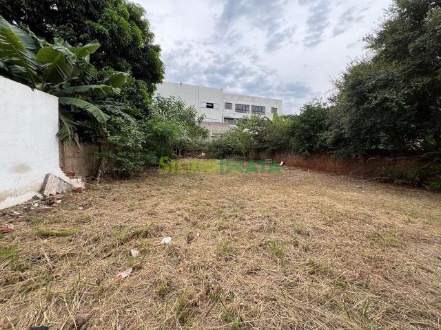 Terreno / Lote para Venda em Maringá/PR Zona 08