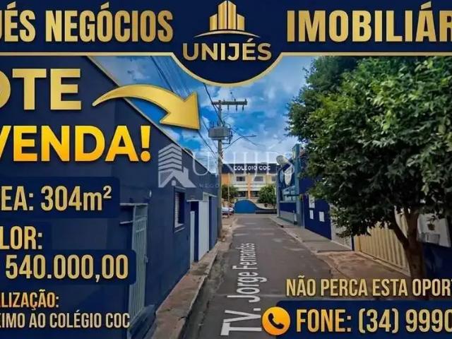 Terreno / Lote para Venda em Monte Carmelo/MG Centro