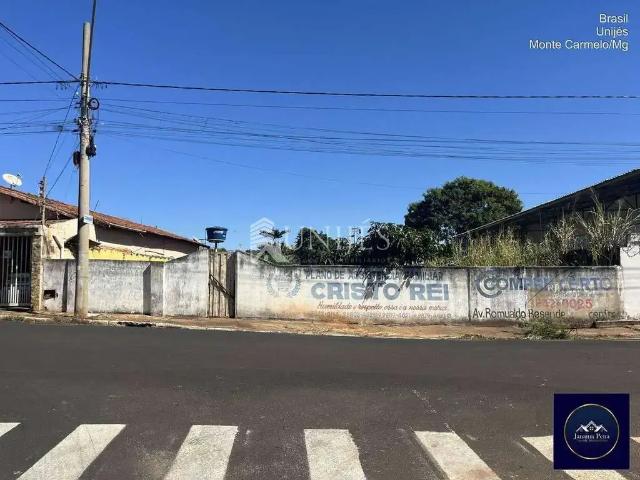 Terreno / Lote para Venda em Monte Carmelo/MG Centro