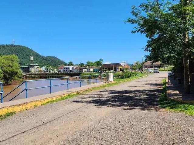 Terreno / Lote para Venda em Montenegro/RS Centro