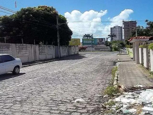 Terreno / Lote para Venda em Natal/RN Lagoa Nova
