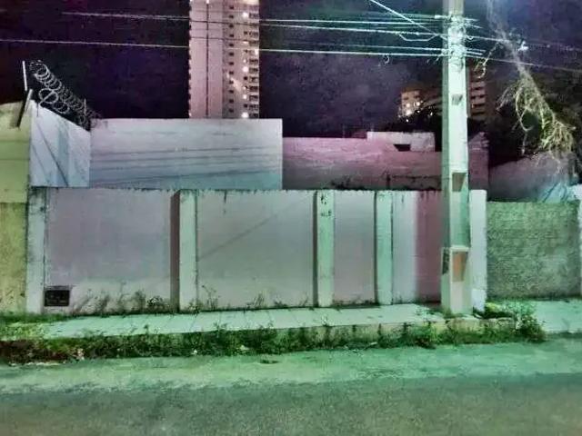 Terreno / Lote para Venda em Natal/RN Petrópolis