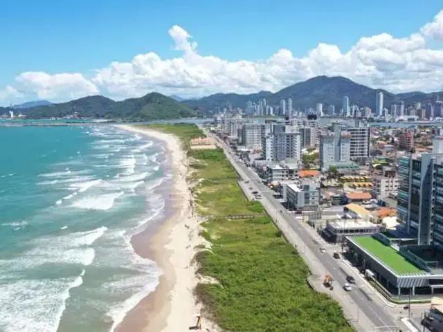 Terreno / Lote para Venda em Navegantes/SC Meia Praia