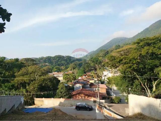 Terreno / Lote para Venda em Niterói/RJ Engenho do Mato
