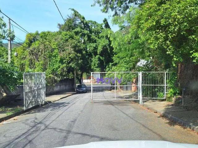 Terreno / Lote para Venda em Niterói/RJ Mata Paca