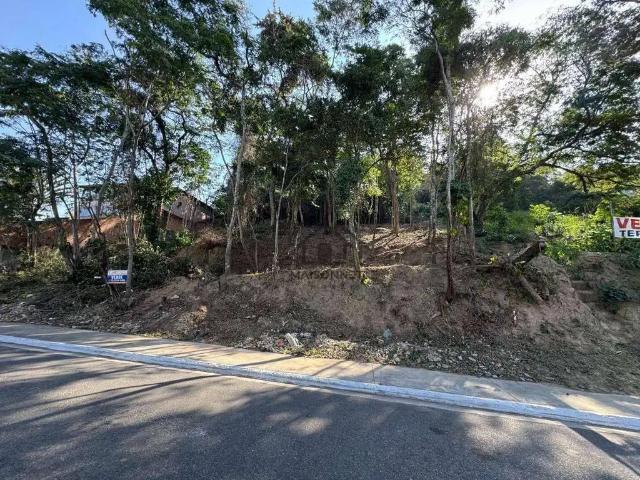 Terreno / Lote para Venda em Niterói/RJ Serra Grande