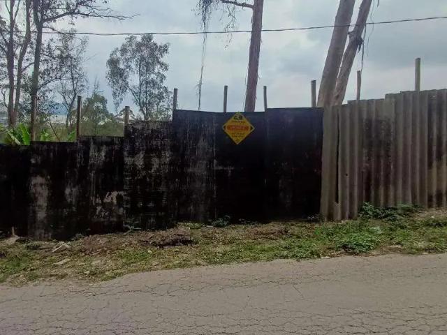 Terreno / Lote para Venda em Osasco/SP Três Montanhas