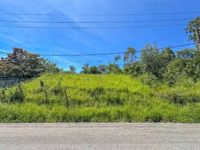 Terreno / Lote para Venda em Osasco/SP Três Montanhas