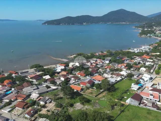 Terreno / Lote para Venda em Palhoça/SC Enseada do Brito Ens Brito