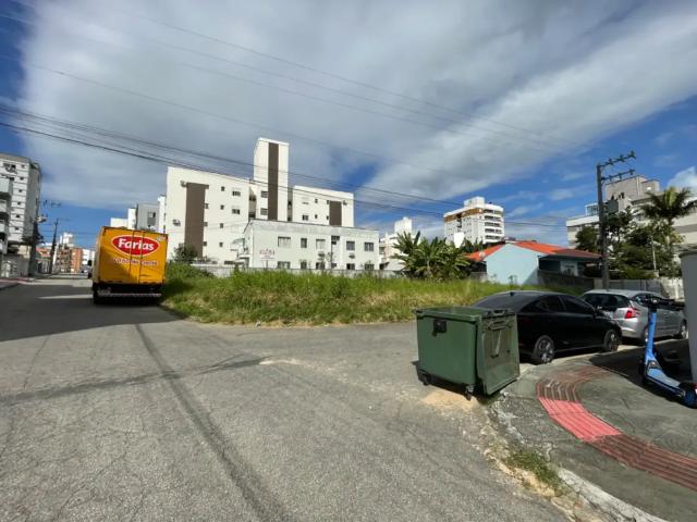 Terreno / Lote para Venda em Palhoça/SC Pagani