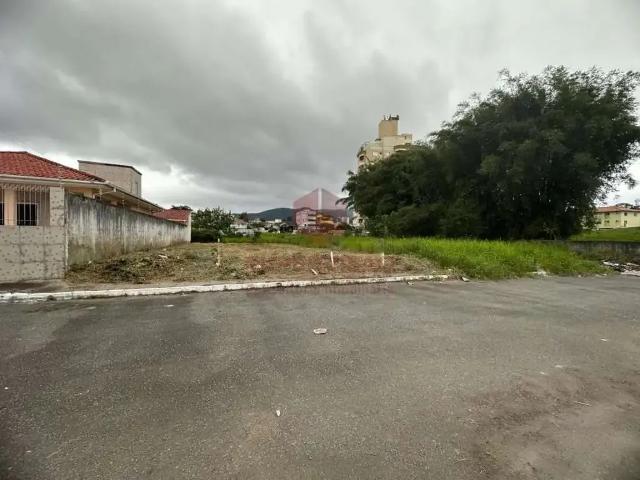 Terreno / Lote para Venda em Palhoça/SC Passa Vinte