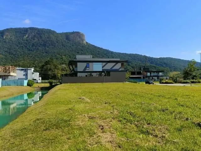 Terreno / Lote para Venda em Palhoça/SC Pedra Branca