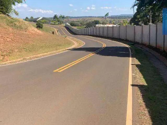 Terreno / Lote para Venda em Pardinho/SP Ninho Verde