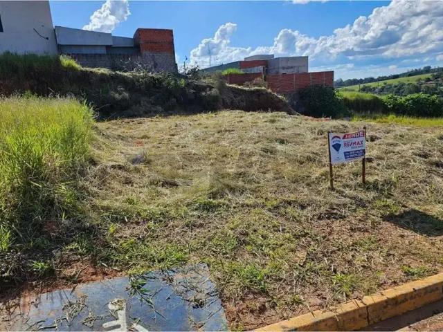 Terreno / Lote para Venda em Pardinho/SP Centro