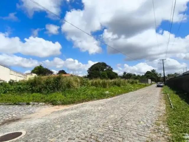 Terreno / Lote para Venda em Parnamirim/RN Emaús