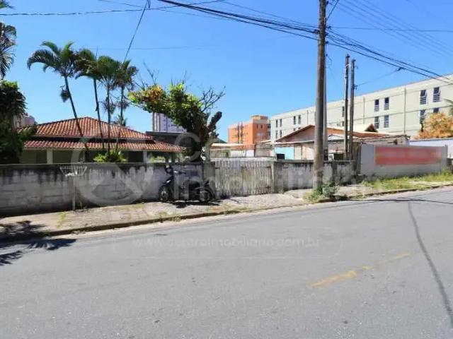 Terreno / Lote para Venda em Peruíbe/SP Centro