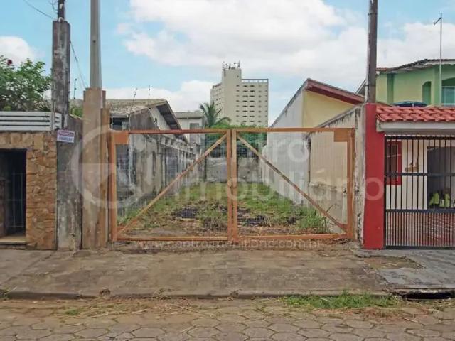 Terreno / Lote para Venda em Peruíbe/SP Centro