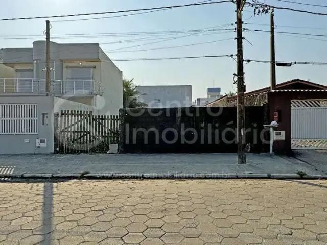 Terreno / Lote para Venda em Peruíbe/SP Belmira Novaes