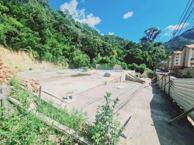 Terreno / Lote para Venda em Petrópolis/RJ Carangola
