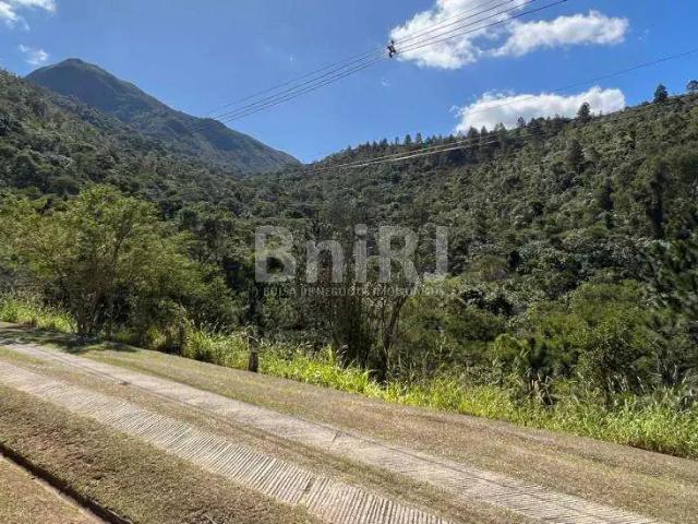Terreno / Lote para Venda em Petrópolis/RJ Araras