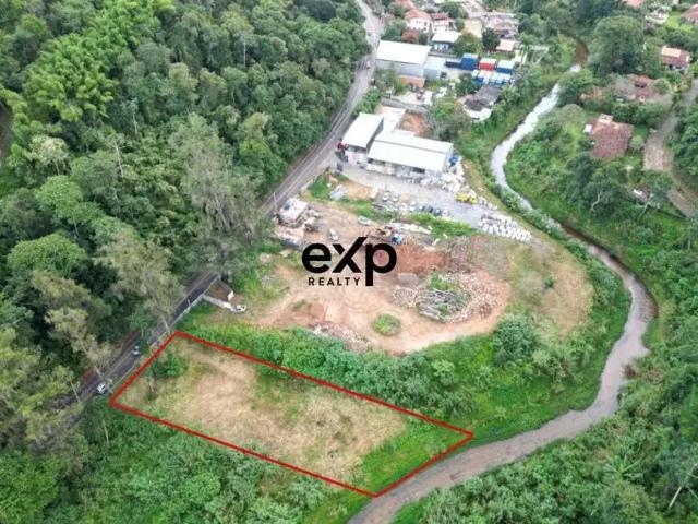 Terreno / Lote para Venda em Petrópolis/RJ Itaipava