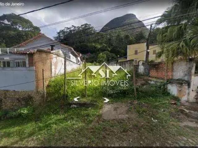 Terreno / Lote para Venda em Petrópolis/RJ Retiro