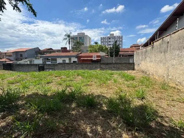 Terreno / Lote para Venda em Pindamonhangaba/SP Parque São Benedito