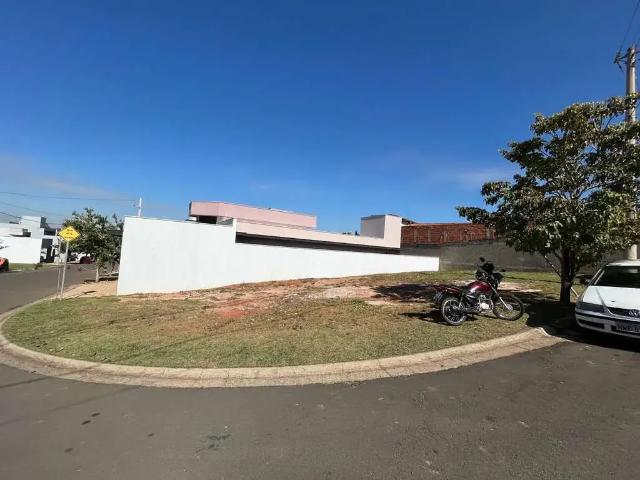 Terreno / Lote para Venda em Piracicaba/SP Jardim Califórnia
